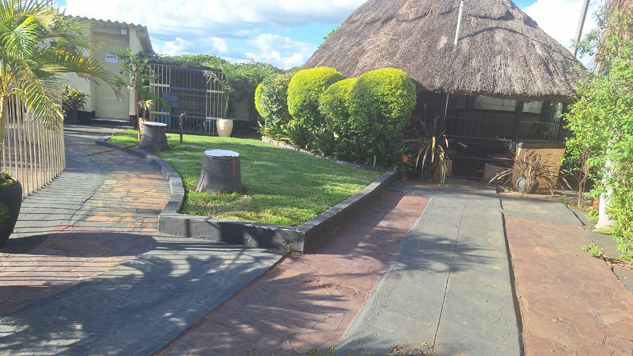 Ashley's Guest cottage - Ona Zimbabwe